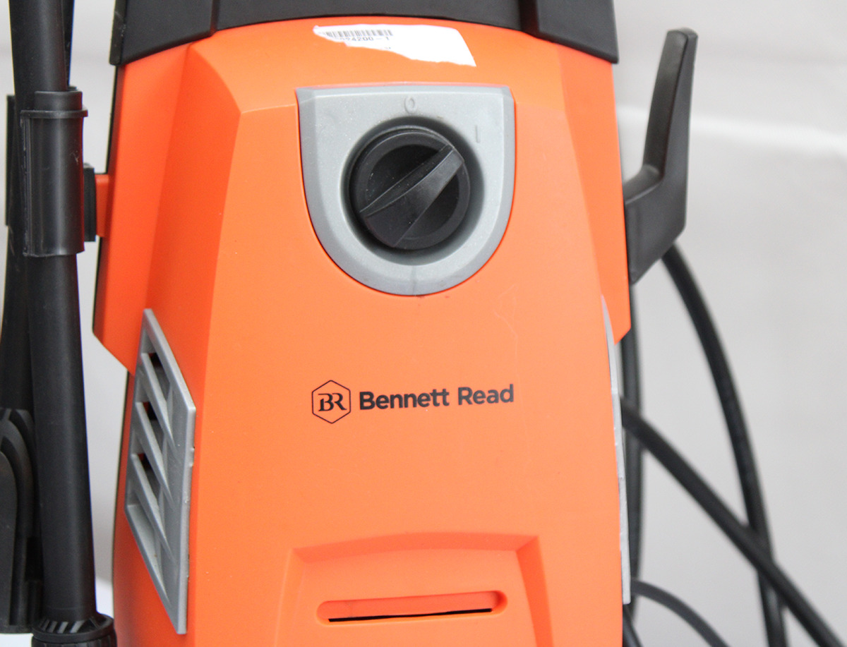 [ NEW ] BENNET READ – Pressure Spray Gun - Extreme Finds